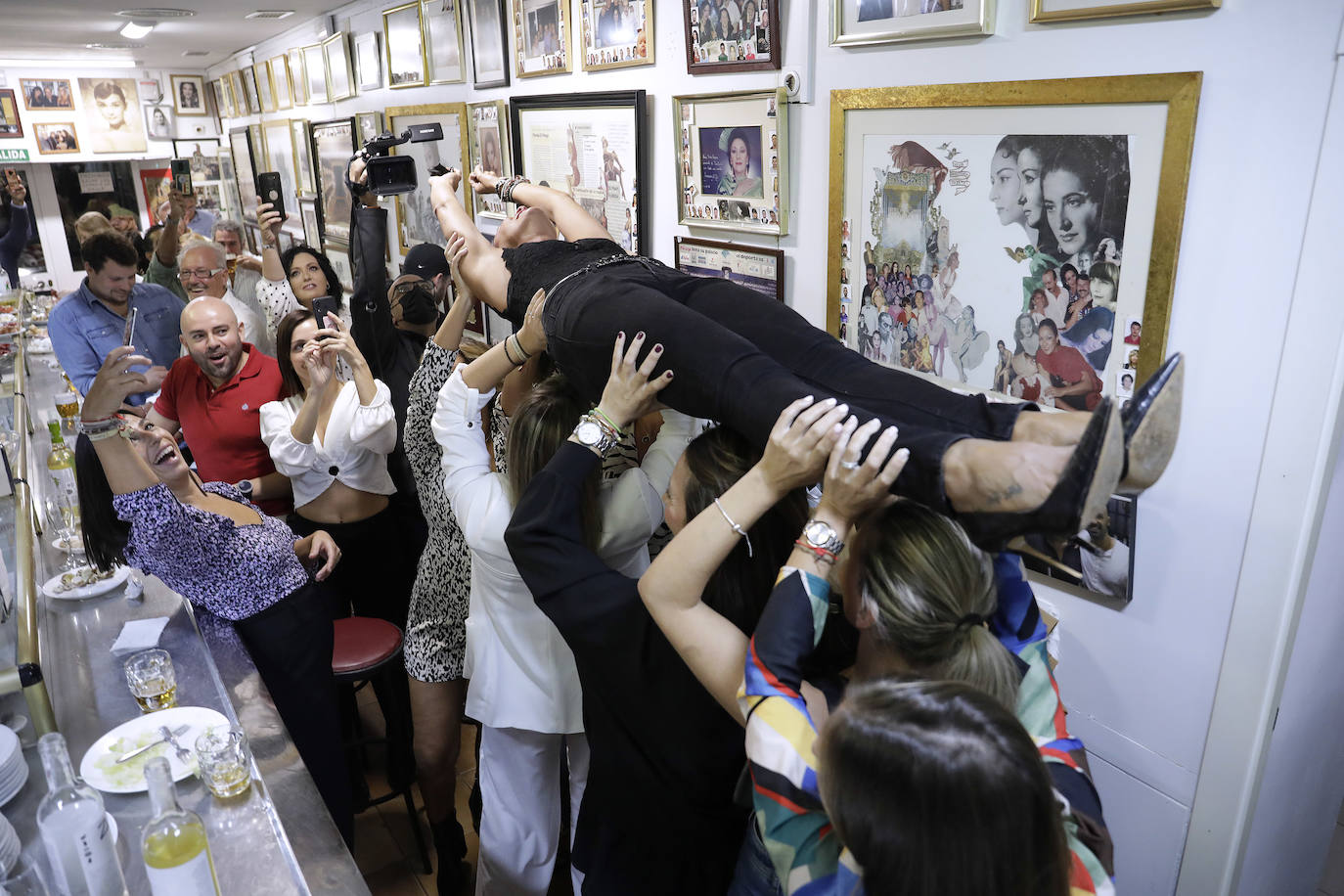 Fotos: El Pimpi Florida reabre sus puertas en El Palo tras 20 meses ...